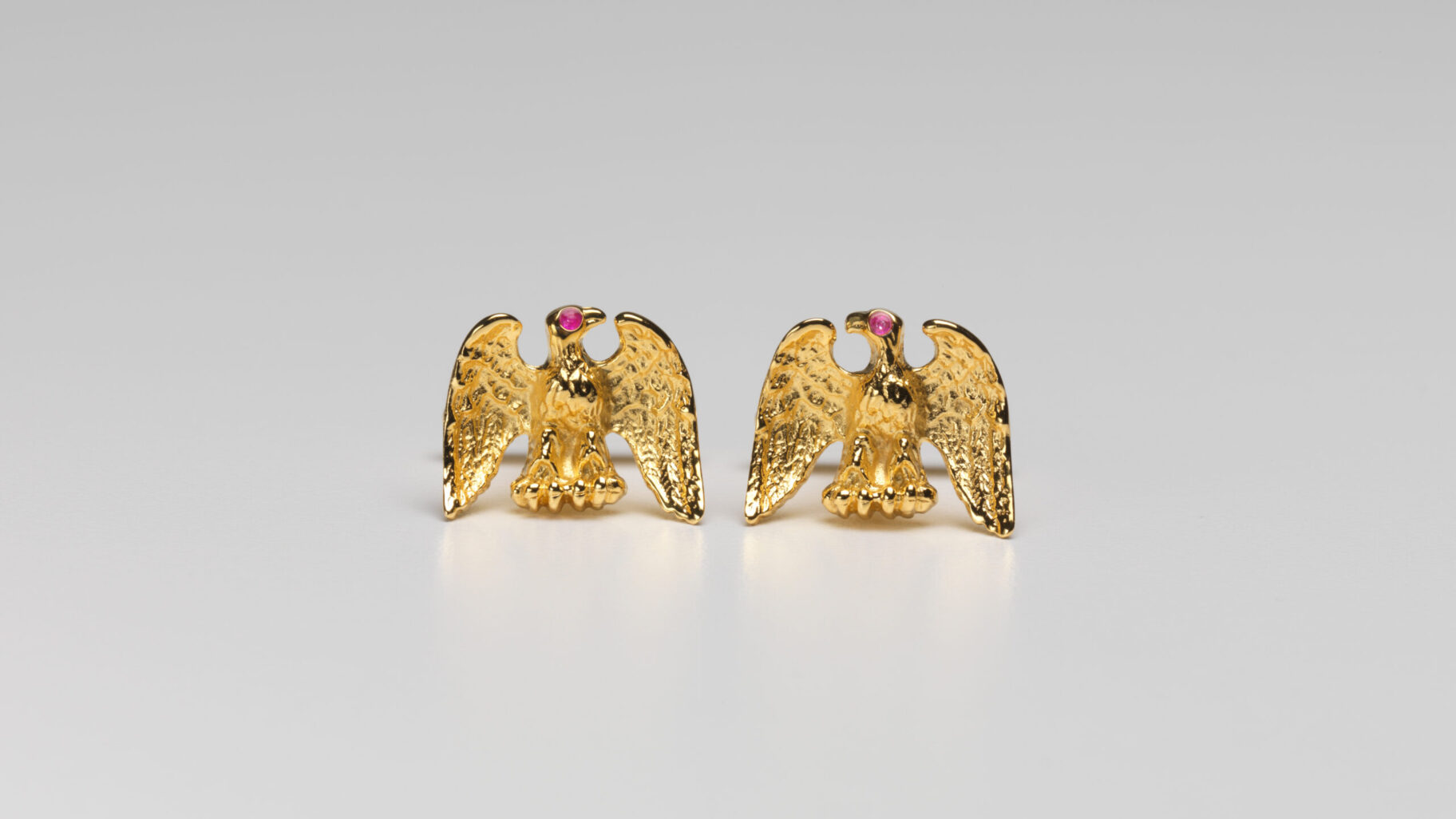 Diplomatic Gifts Archives - Read My Pins: The Madeleine Albright Collection